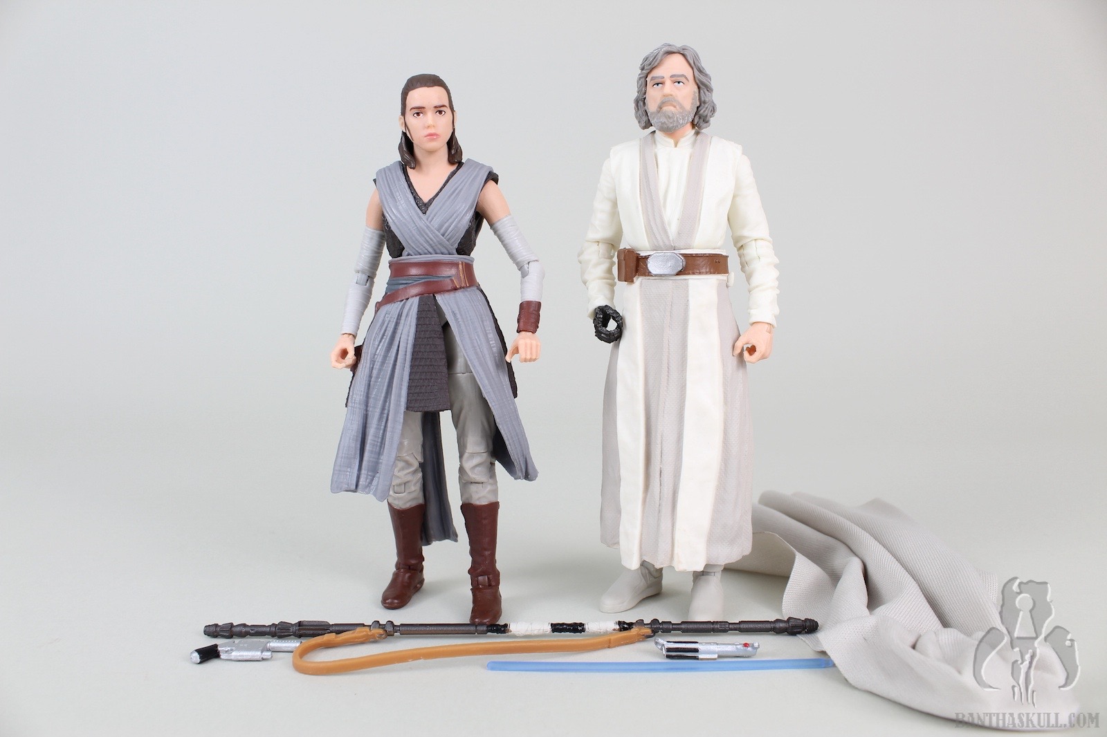 REVIEW AND PHOTO GALLERY: Star Wars The Black Series TBS6 - Rey (Jedi ...