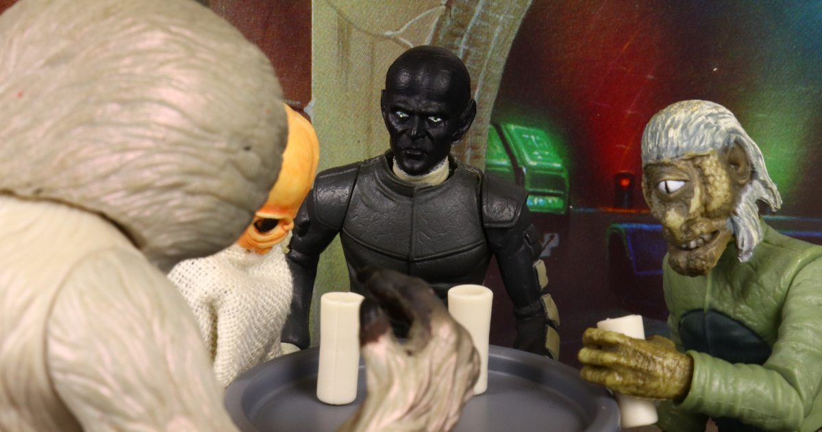 REVIEW AND PHOTO GALLERY: Star Wars Star Wars 'Saga' Phase 1 SAGA 02-40 ...