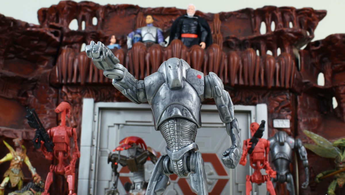 REVIEW AND PHOTO GALLERY: Star Wars Star Wars 'Saga' Phase 1 SAGA ...