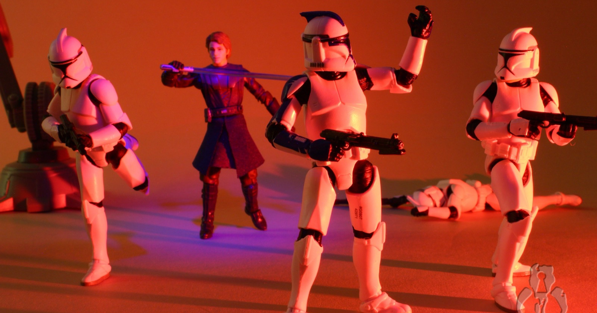 REVIEW AND PHOTO GALLERY: Star Wars Vintage Collection VC348 - Clone ...