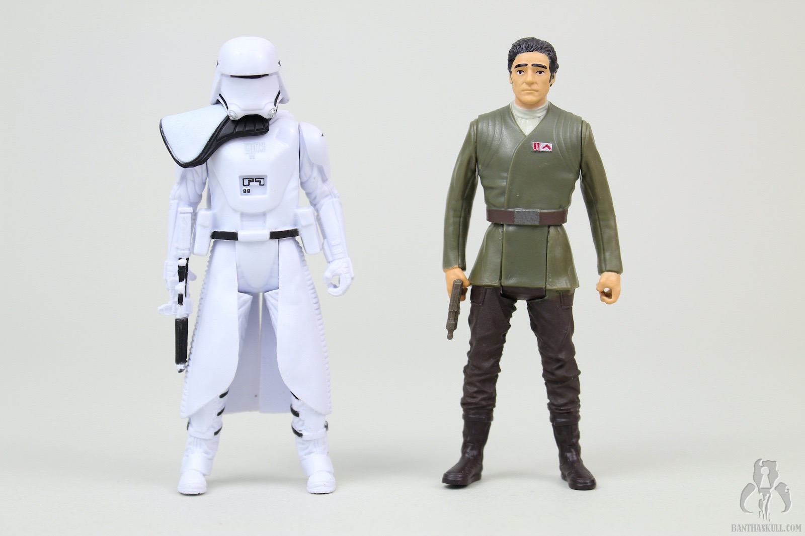 REVIEW AND PHOTO GALLERY: Star Wars Rogue One RO - Snowtrooper Officer ...