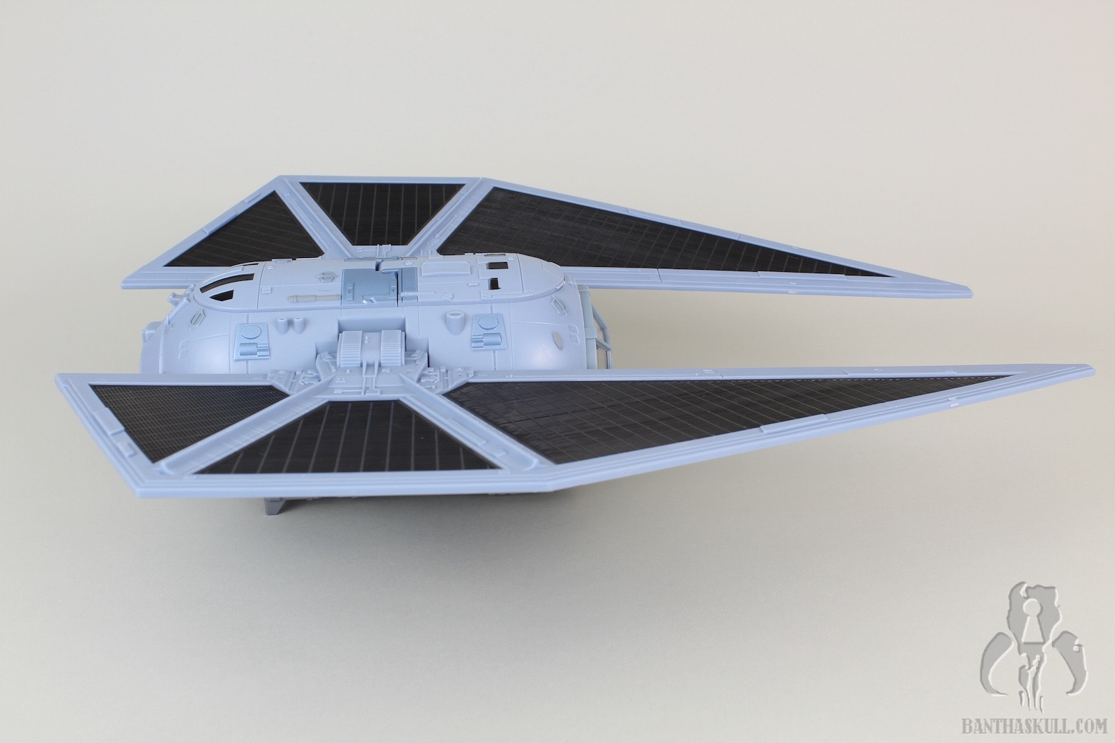 REVIEW AND PHOTO GALLERY: Star Wars Rogue One RO - TIE Striker 2016
