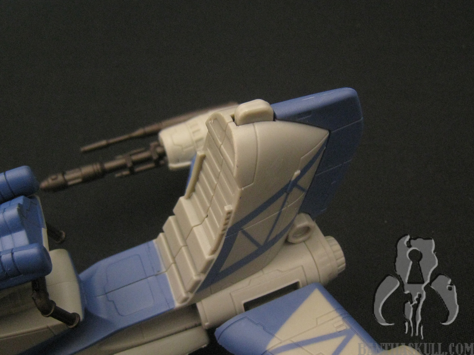 REVIEW AND PHOTO GALLERY: Star Wars Shadows Of The Dark Side TCW ...