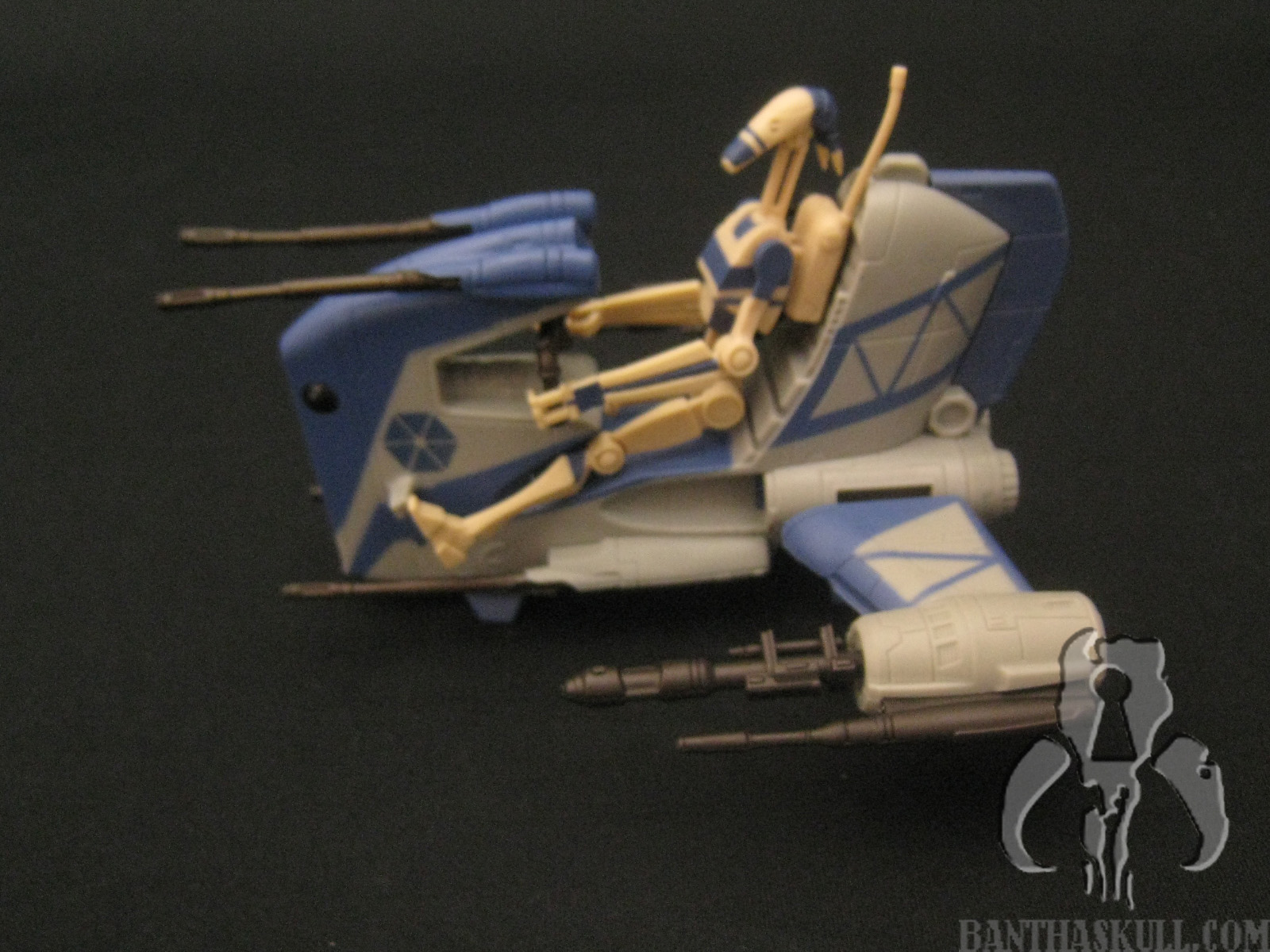 REVIEW AND PHOTO GALLERY: Star Wars Shadows Of The Dark Side TCW ...