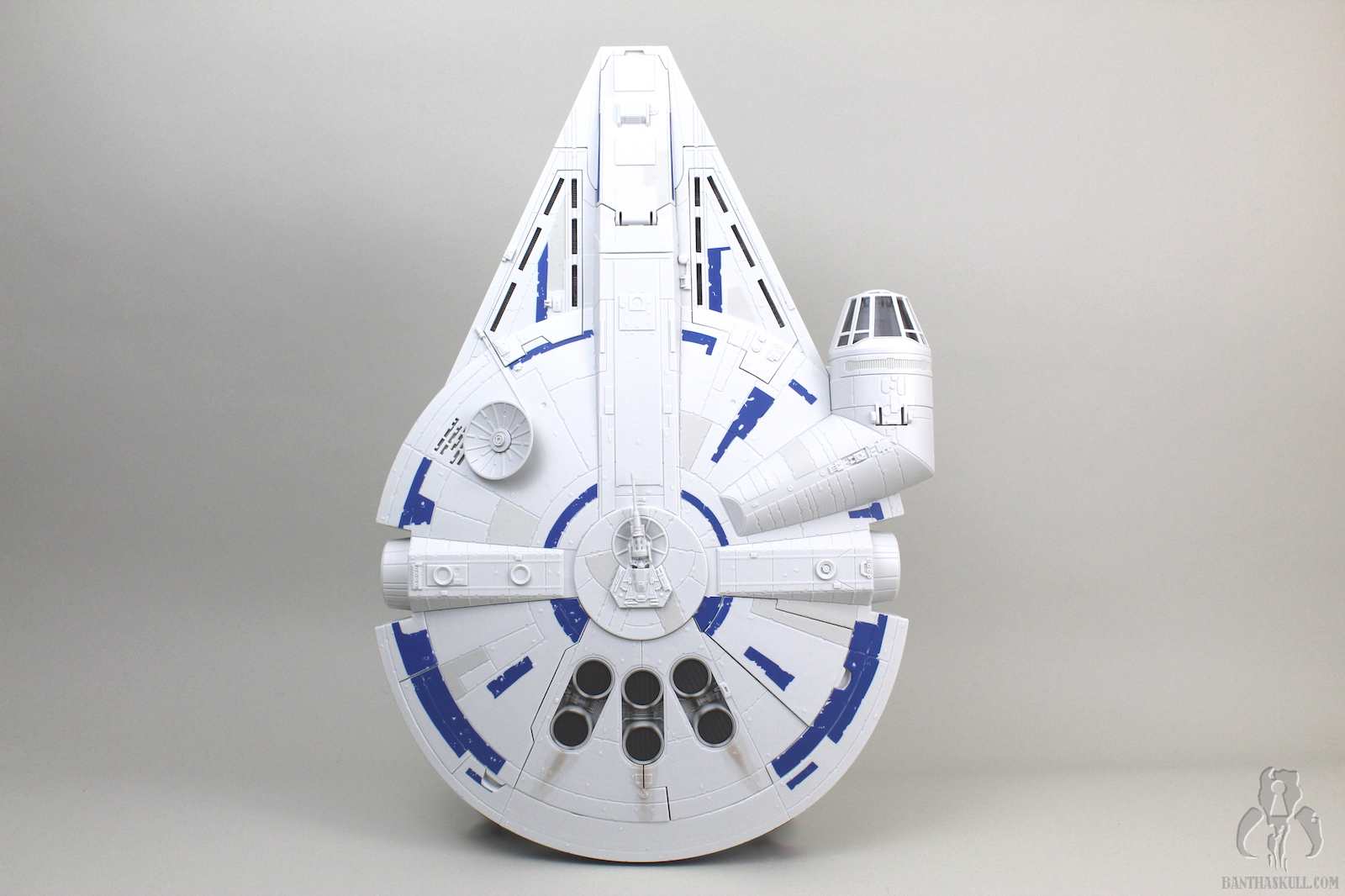 REVIEW AND PHOTO GALLERY: Star Wars Solo: A Star Wars Story SOLO ...