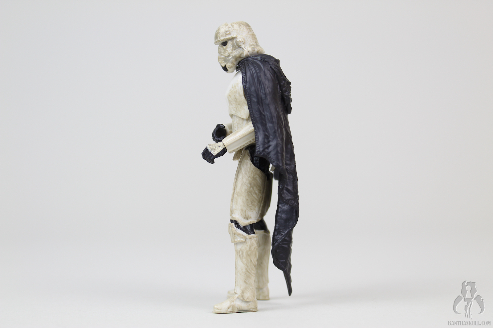 REVIEW AND PHOTO GALLERY: Star Wars Solo: A Star Wars Story SOLO ...