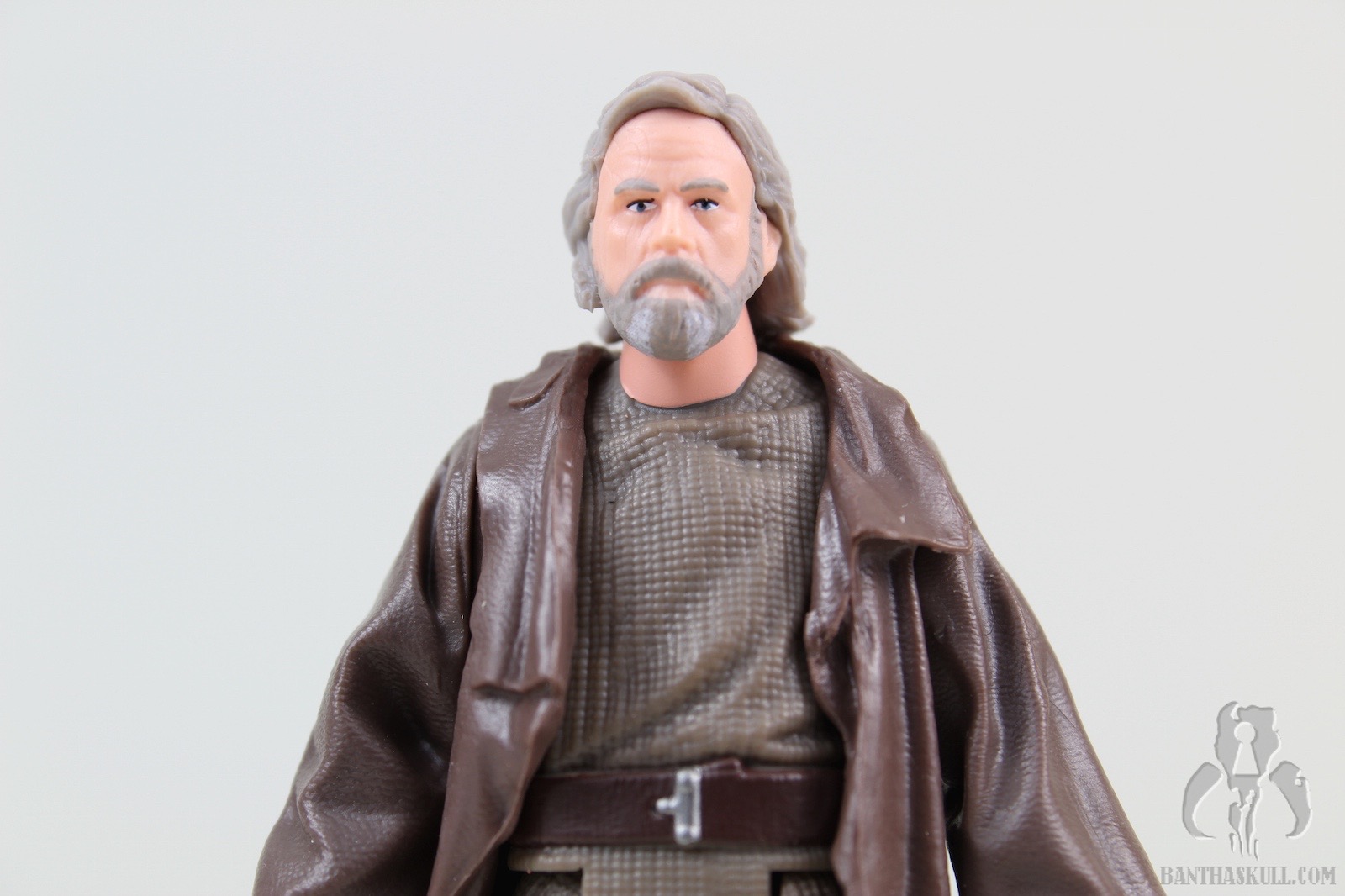 REVIEW AND PHOTO GALLERY: Star Wars The Last Jedi TLJ - Luke Skywalker ...