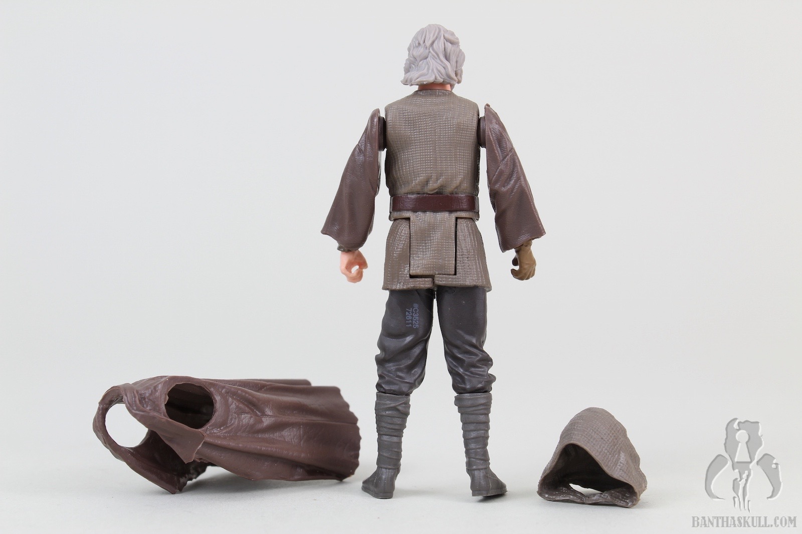 REVIEW AND PHOTO GALLERY: Star Wars The Last Jedi TLJ - Luke Skywalker ...
