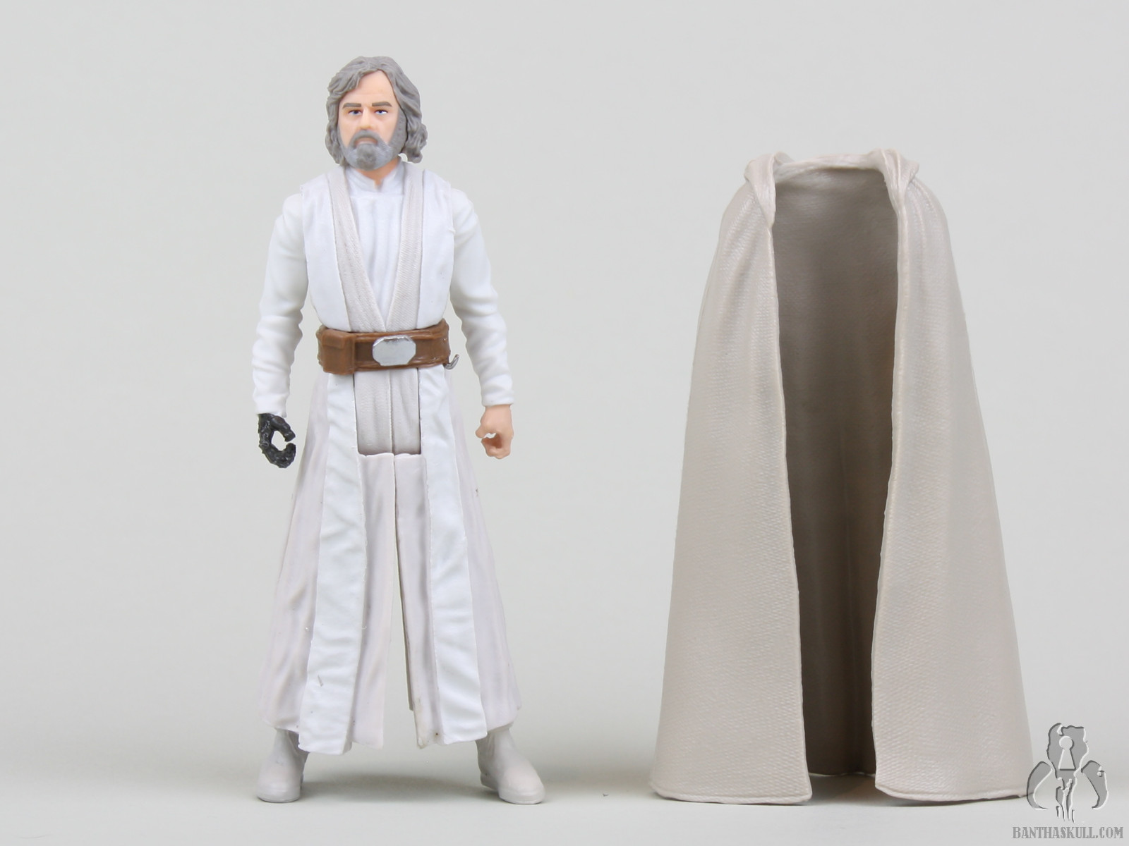 REVIEW AND PHOTO GALLERY: Star Wars The Last Jedi TLJ - Luke Skywalker ...