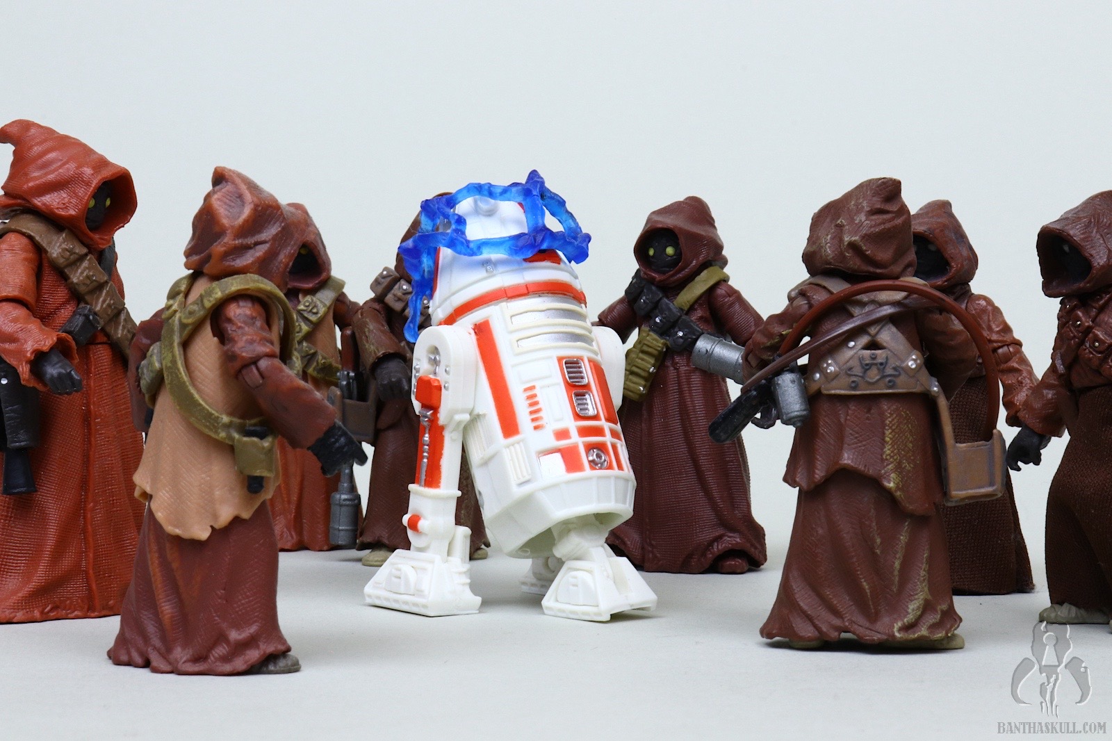 REVIEW AND PHOTO GALLERY: Star Wars The Saga Collection TSC - Astromech ...