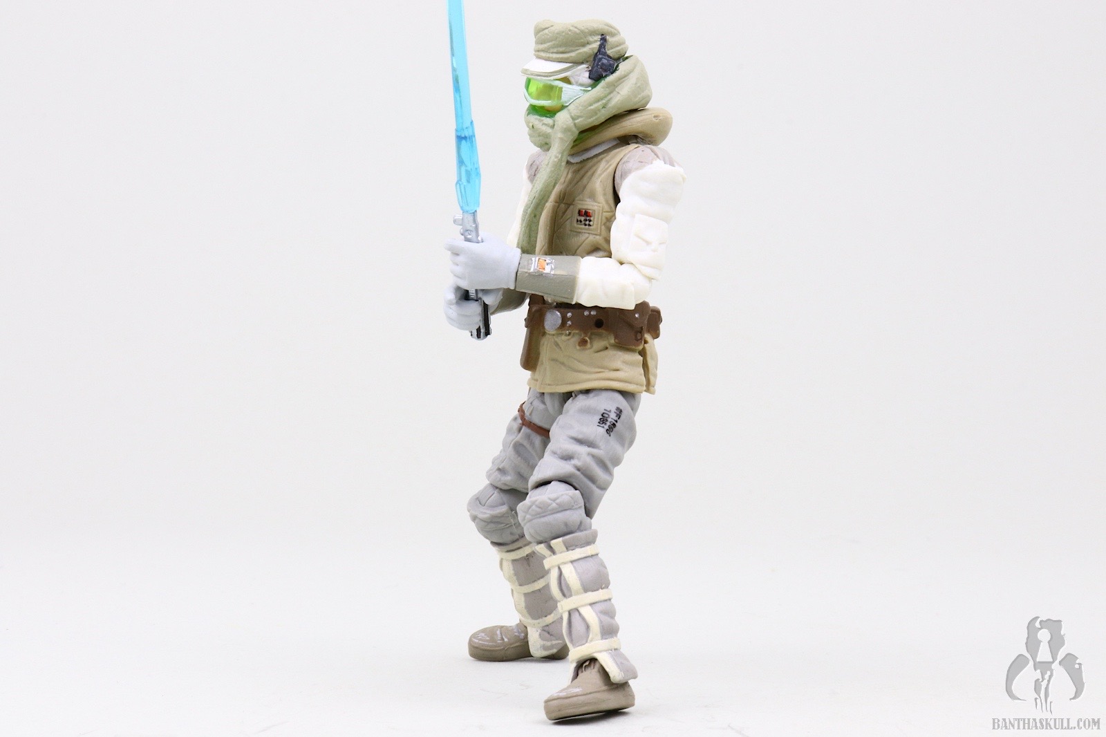 REVIEW AND PHOTO GALLERY: Star Wars Vintage Collection VC95 - Luke ...