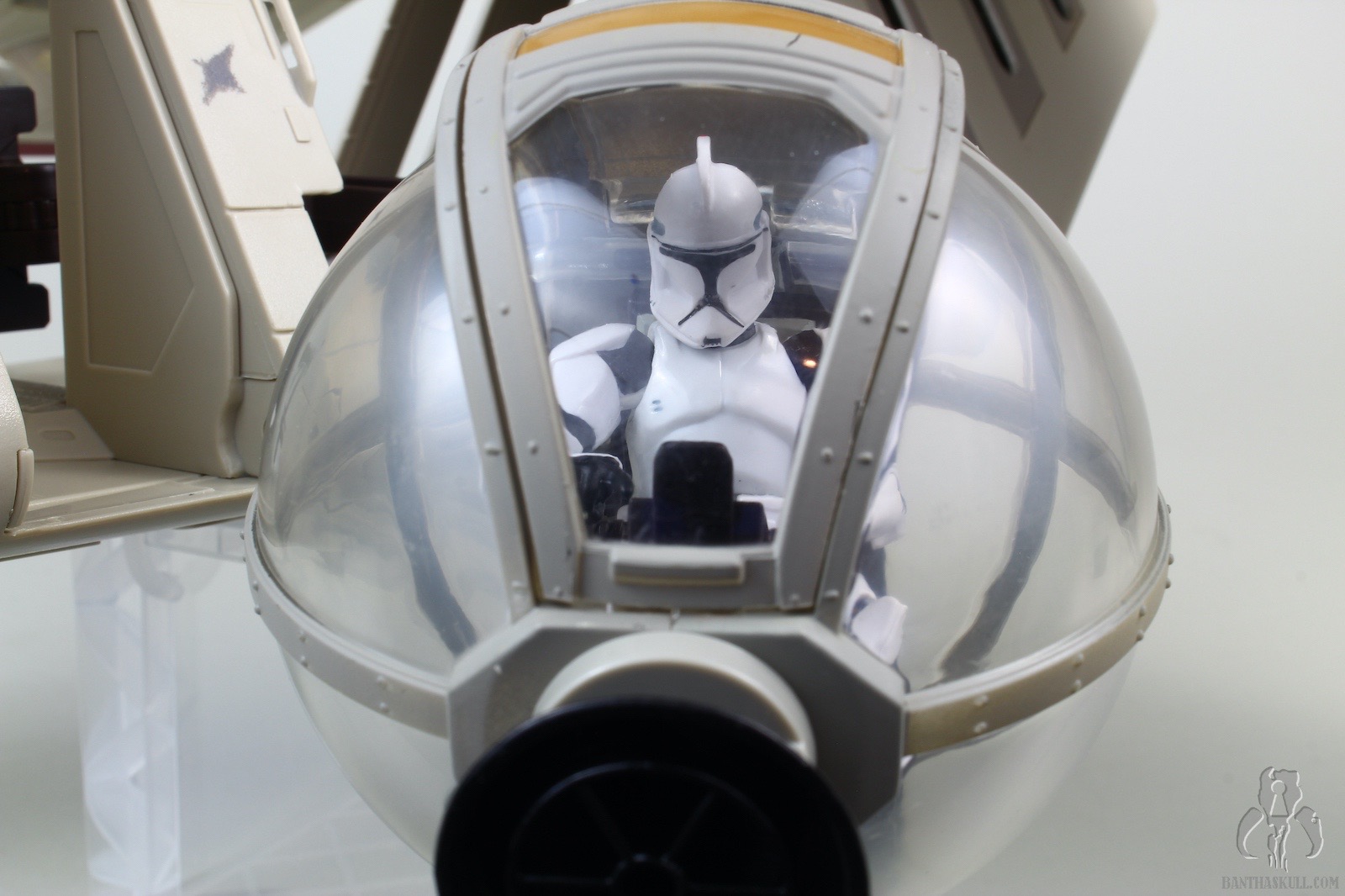 REVIEW AND PHOTO GALLERY: Star Wars Vintage Collection VC - Republic ...