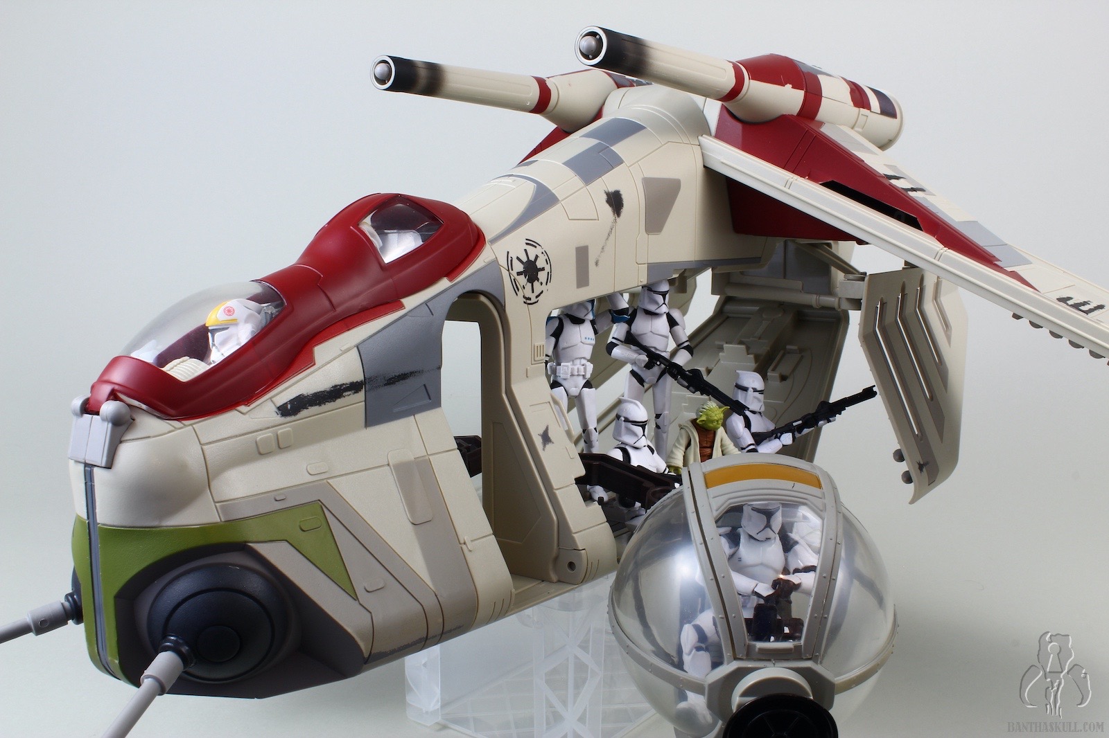 REVIEW AND PHOTO GALLERY: Star Wars Vintage Collection VC - Republic ...