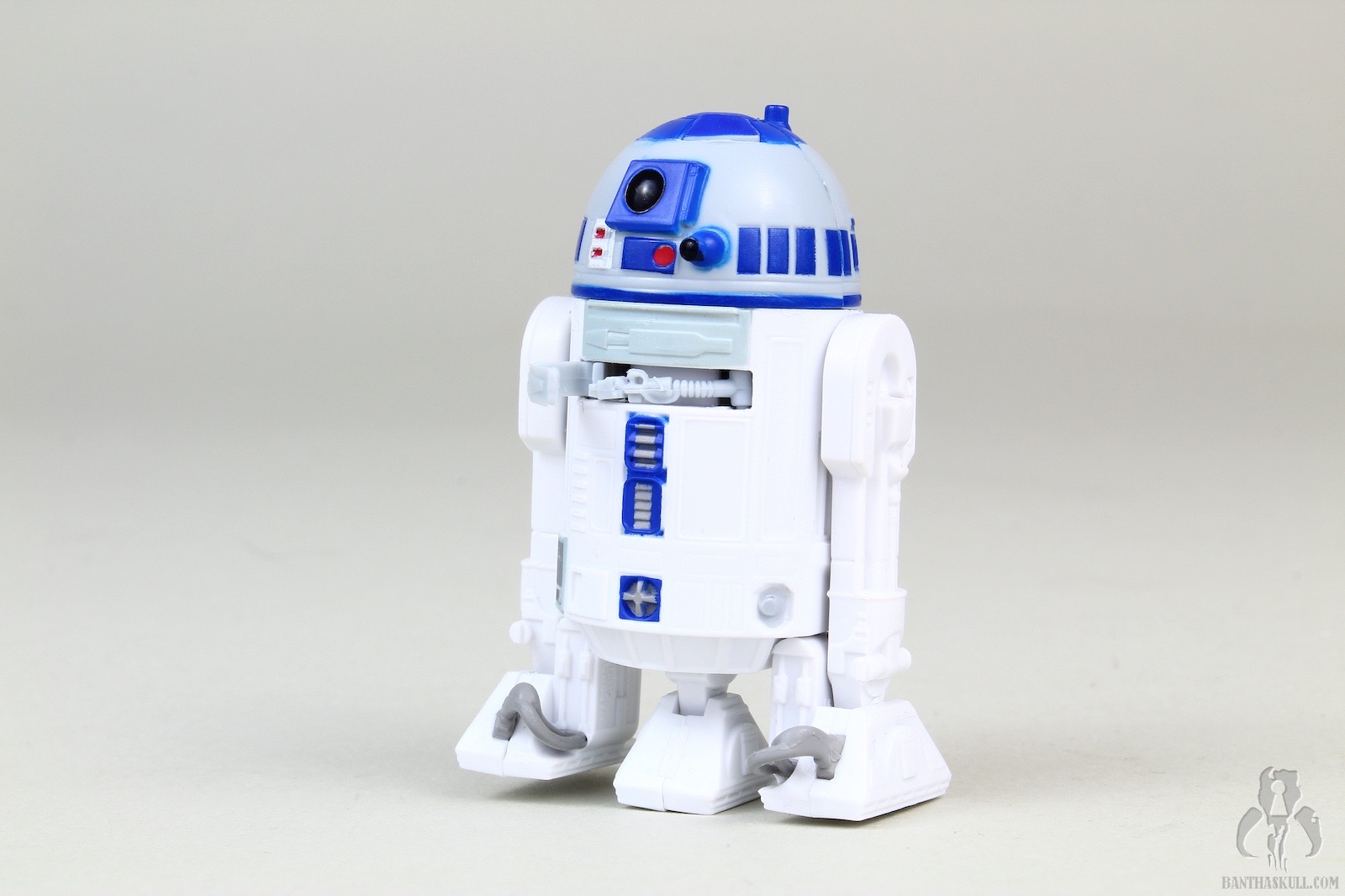 REVIEW AND PHOTO GALLERY: Star Wars Vintage Collection Droids - Artoo ...