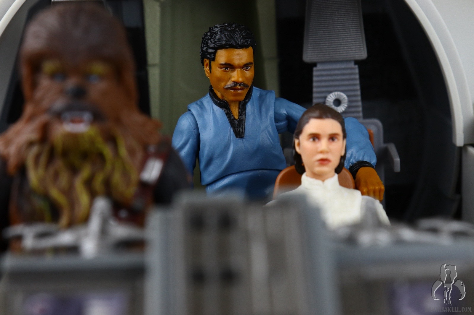 REVIEW AND PHOTO GALLERY: Star Wars Vintage Collection VC205 - Lando ...