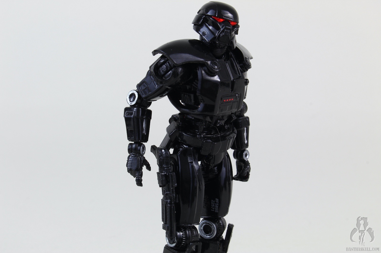 REVIEW AND PHOTO GALLERY: Star Wars Vintage Collection VC - Dark ...