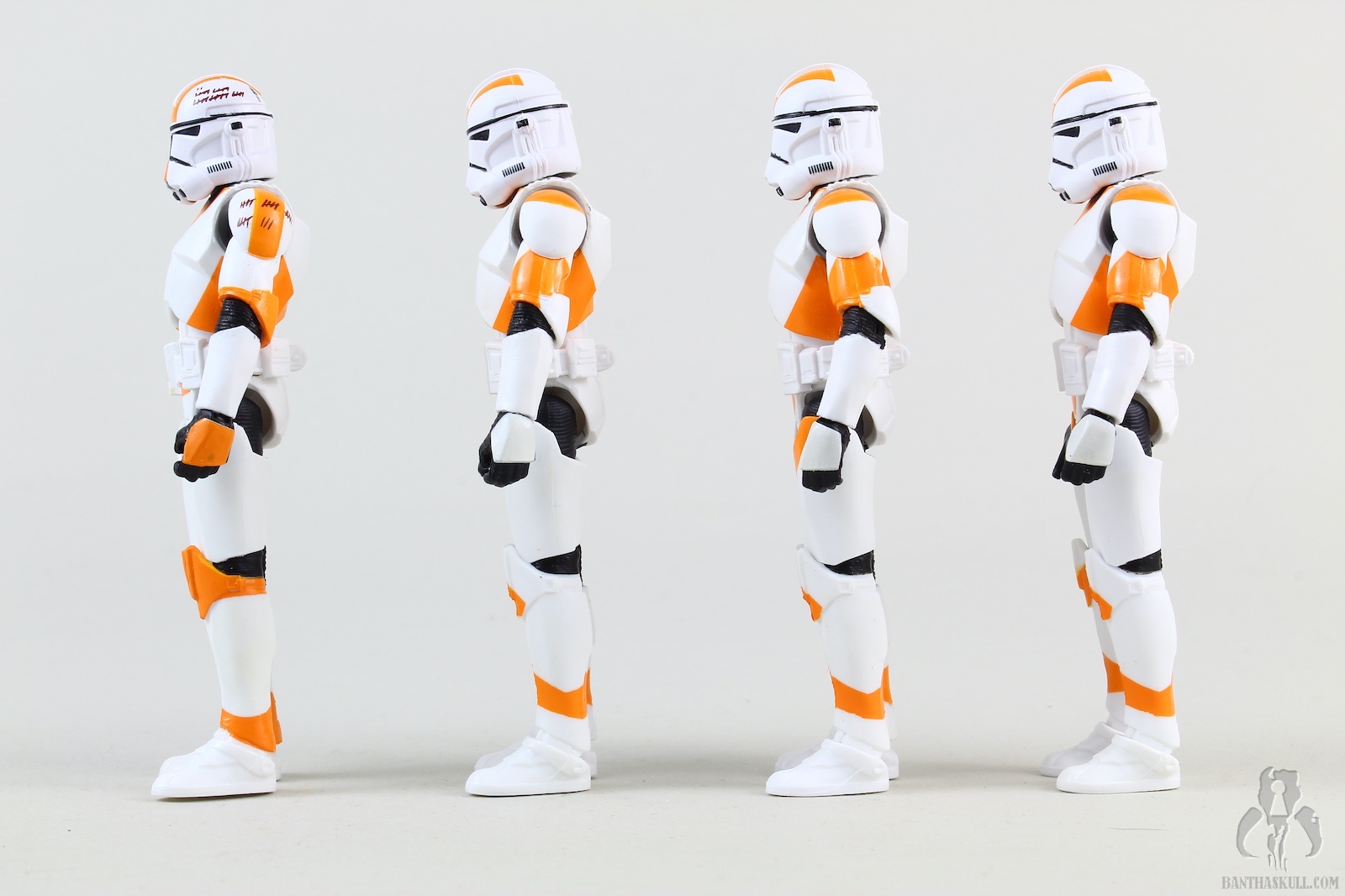 REVIEW AND PHOTO GALLERY: Star Wars Vintage Collection VC - Phase II Clone Trooper (212th) 2023