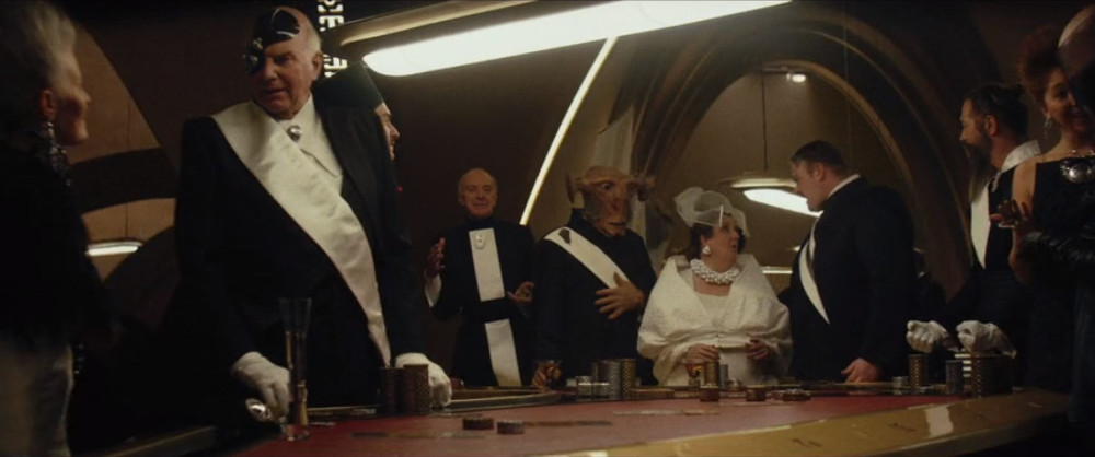 TLJ Extra Feature: The Costumes And Creatures Of Canto Bight